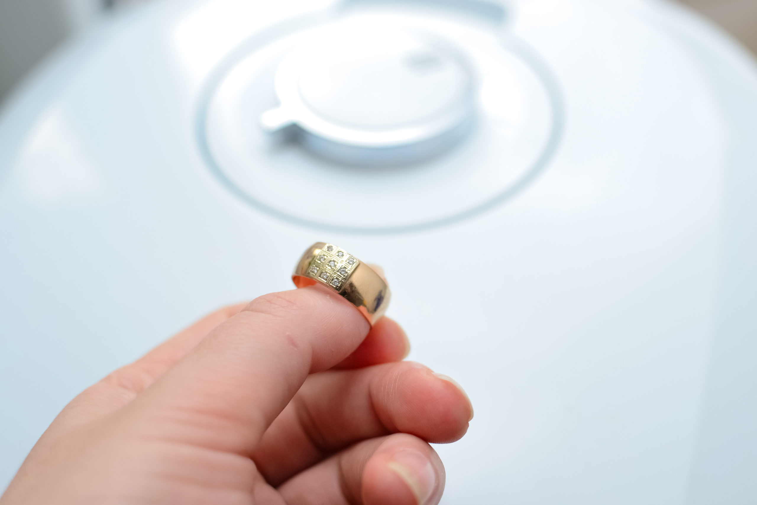 How can I clean my ring naturally?