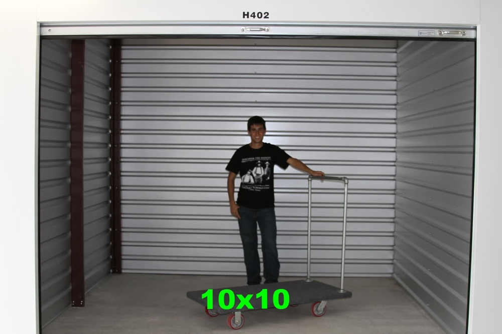 How Many Square Feet Is A 10x10 Room 